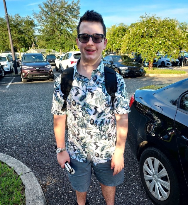 DM at UF